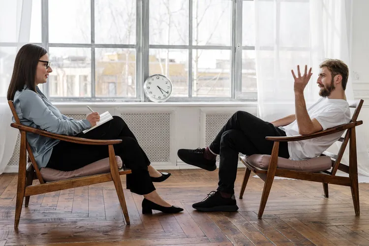 What Is Dynamic Interpersonal Therapy (DIT)? A Complete Guide | The ...